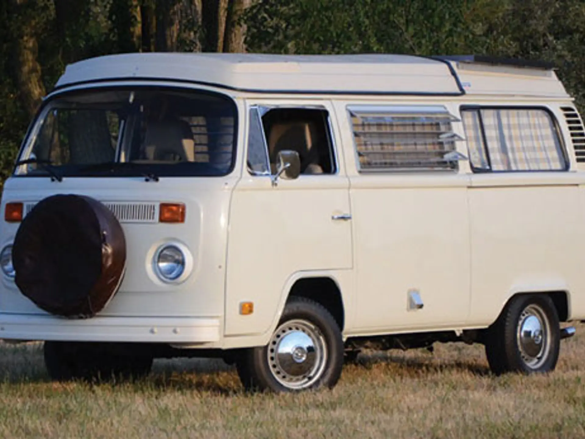1973 Volkswagen Campmobile Westfalia | Auburn Fall 2012 | RM Sotheby's