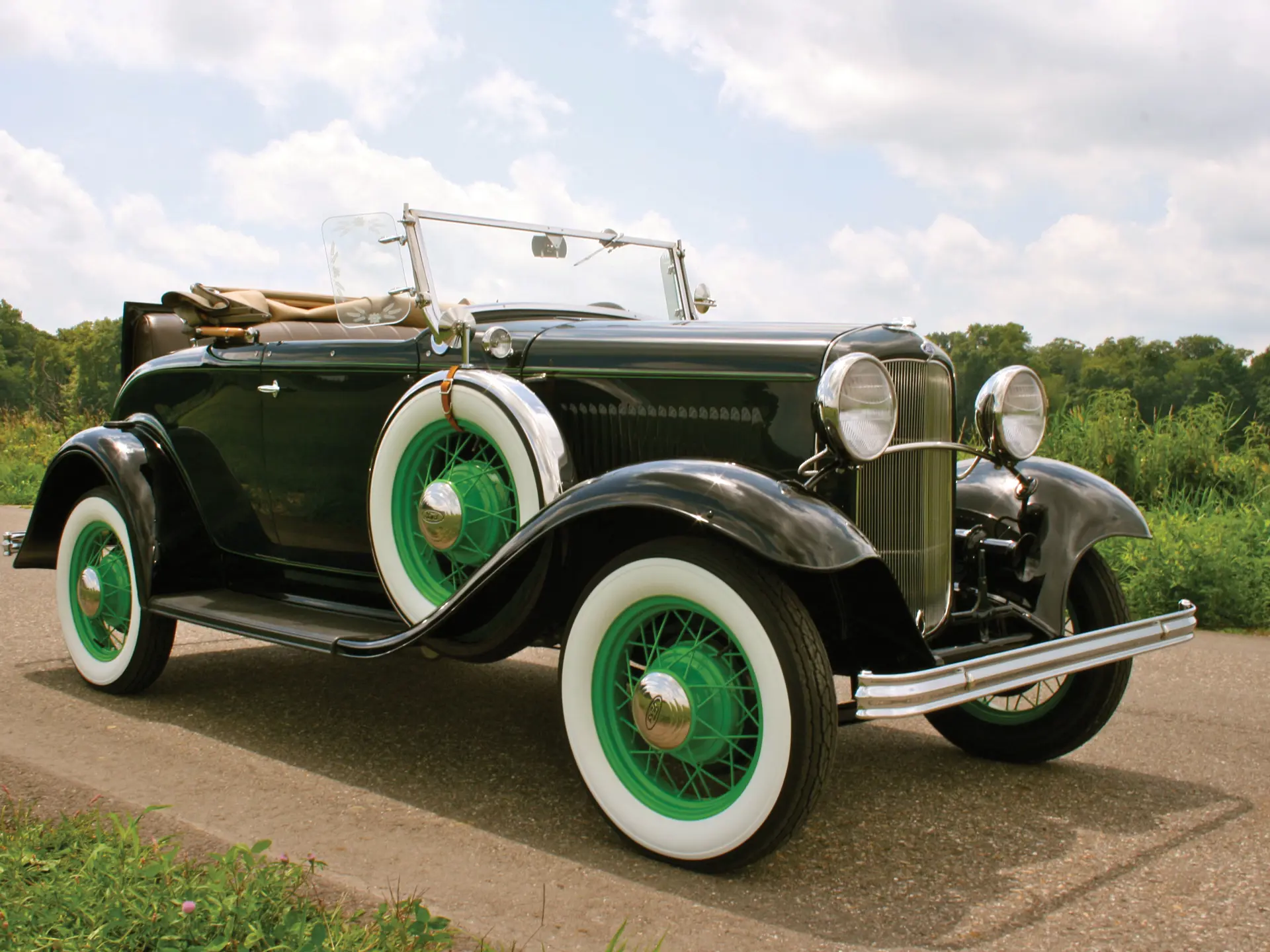 1932 Ford Model B | Auburn Fall 2015 | RM Sotheby's