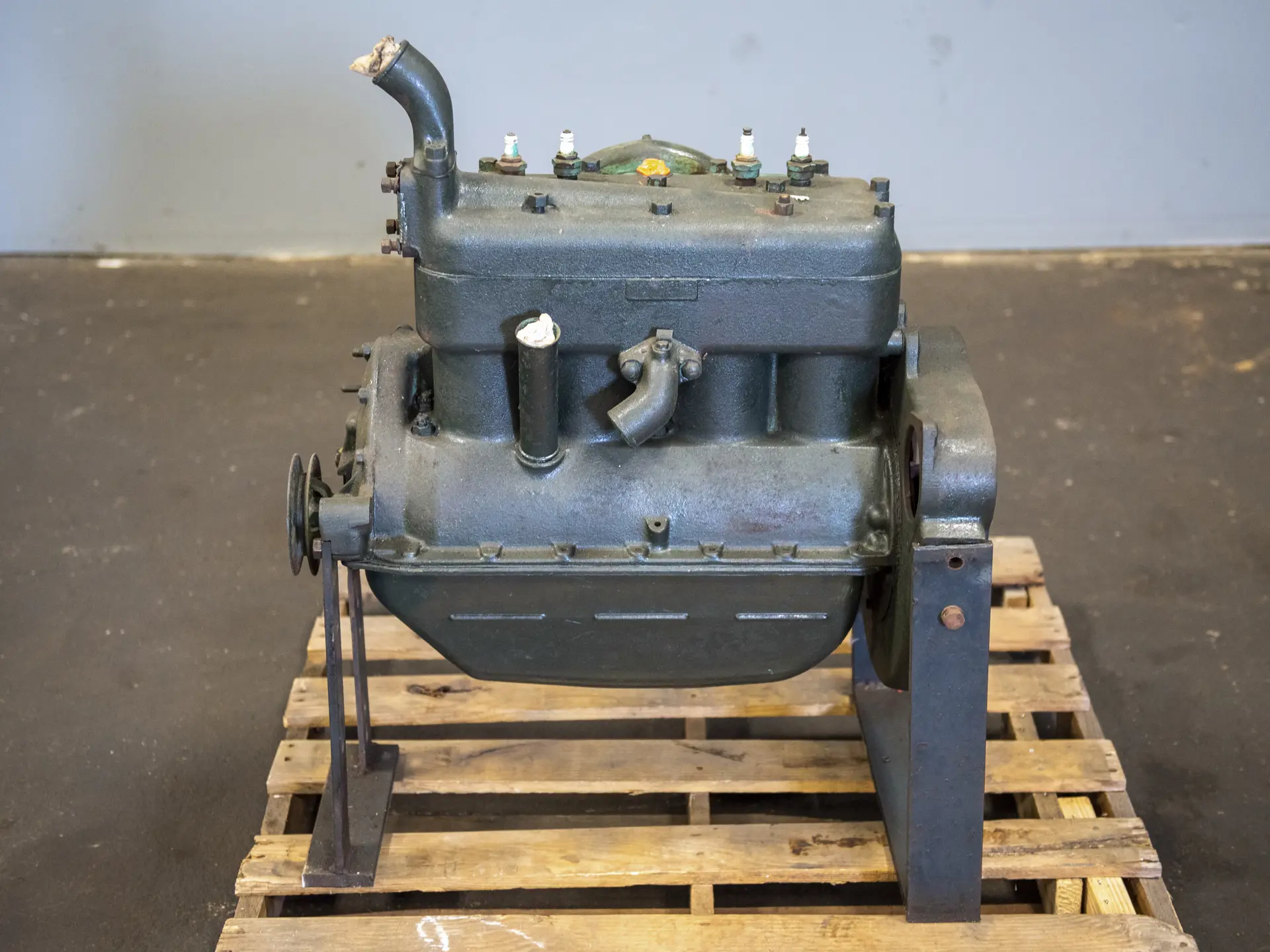 Model A Engine on Stand | Auburn Fall 2021 | RM Sotheby's