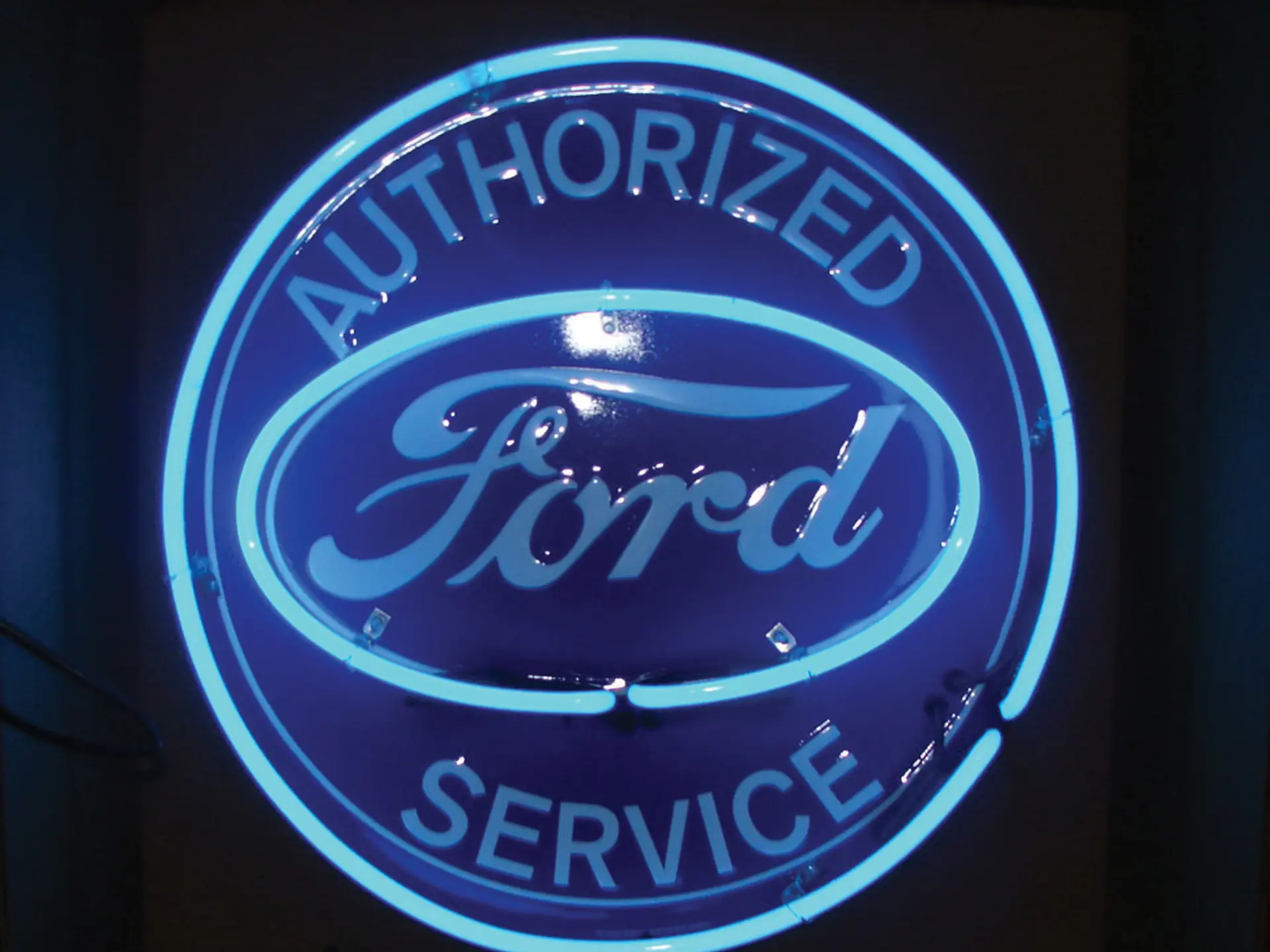 Marvelous Ford Neon Sign (23 Inch Round with Canister) | Auburn Spring ...