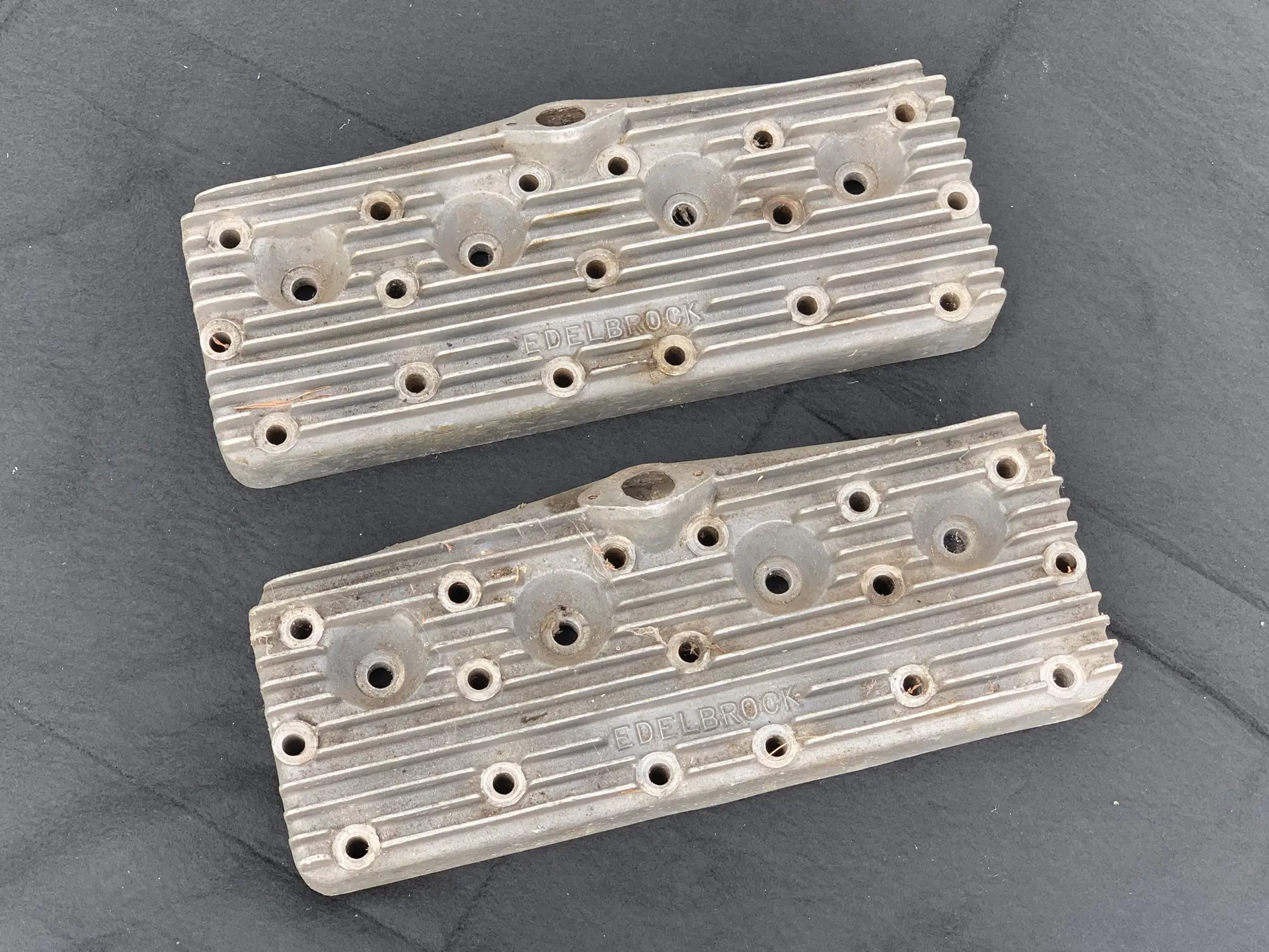 Set of V8 60 Edelbrock Heads | Auburn Fall 2019 | RM Sotheby's