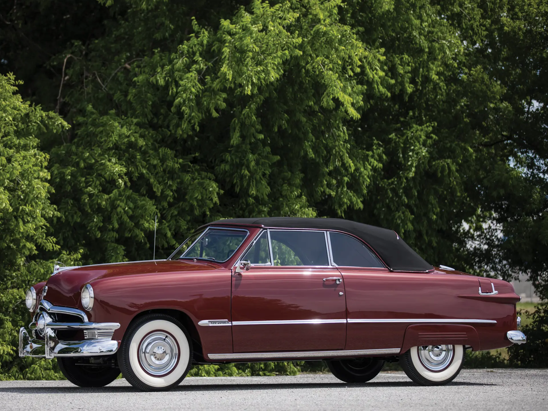 1950 Ford Custom DeLuxe Convertible | The Dingman Collection | RM Sotheby's