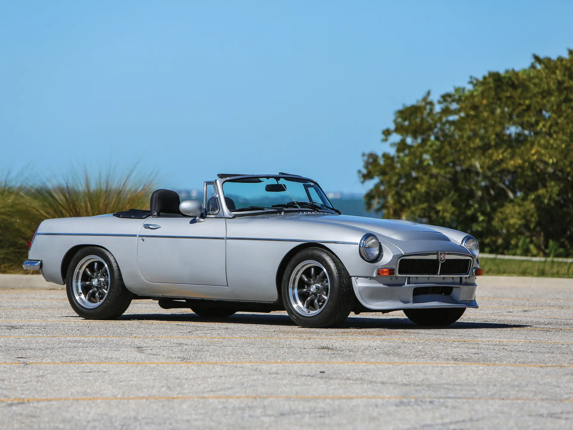 1972 MG MGB Custom | Fort Lauderdale 2015 | RM Sotheby's