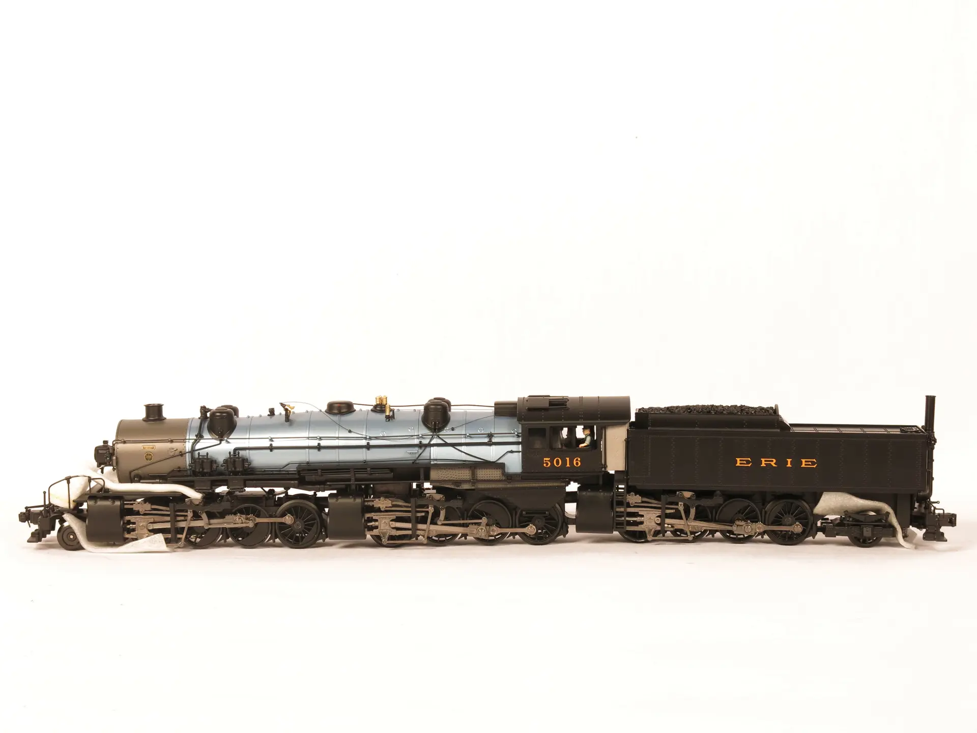 MTH O Gauge Erie 2-8-8-8-2 Triplex Steam Engine with Proto-Sound 2.0 ...
