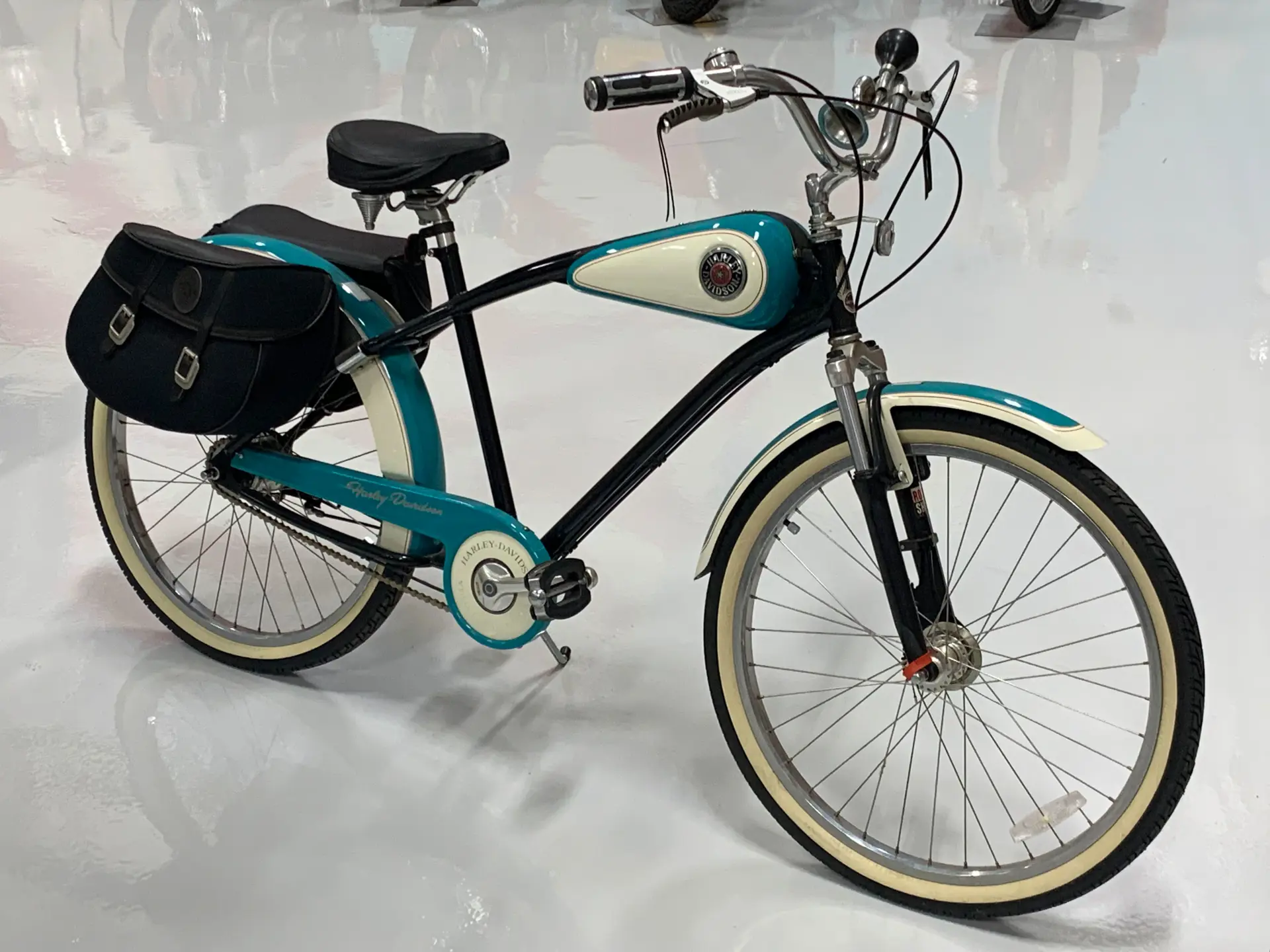 Harley-Davidson Velo Glide Ultra Bicycle, 1998 | The Elkhart Collection ...