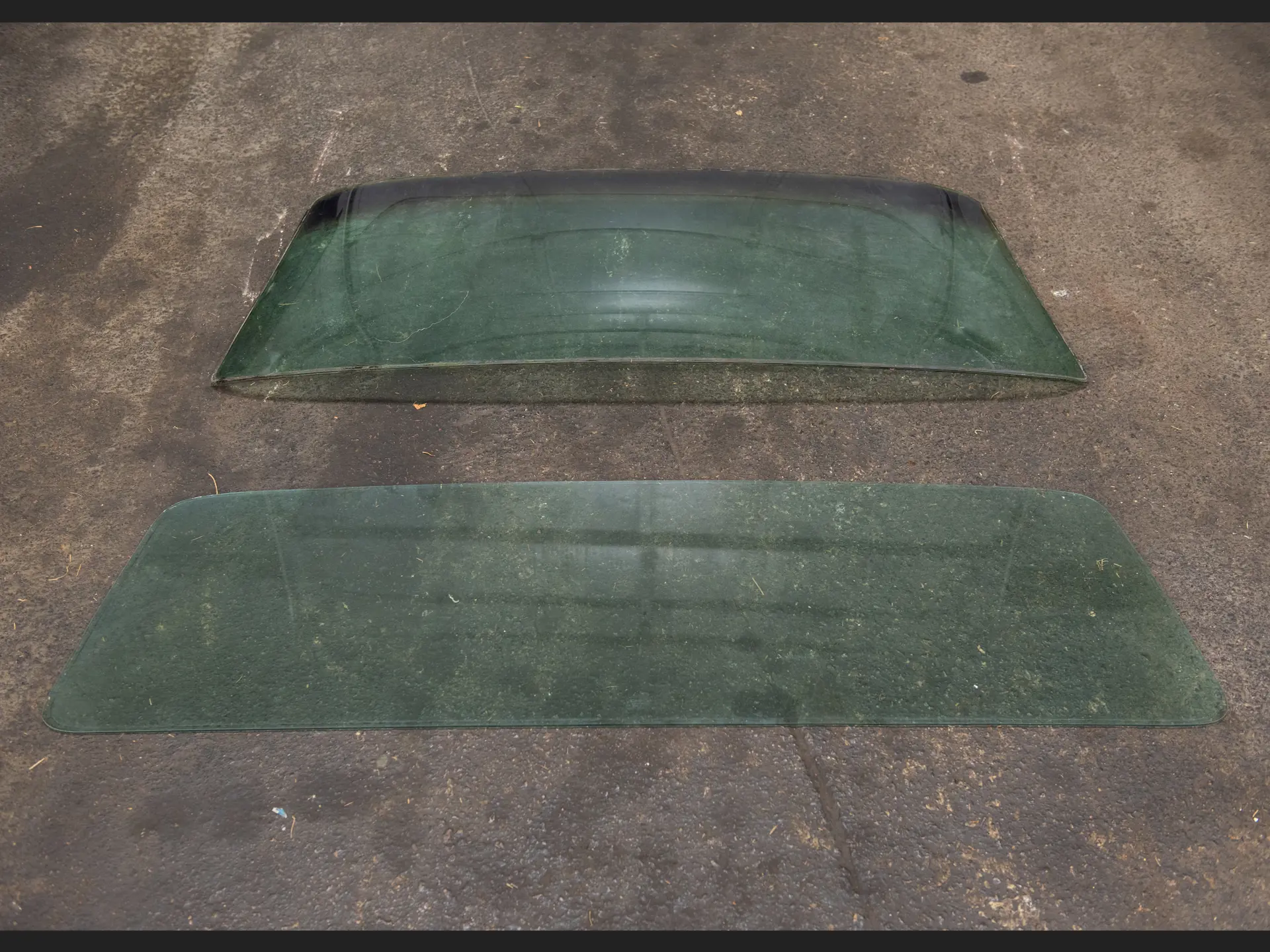 Glass Windshields | Auburn Fall 2021 | RM Sotheby's