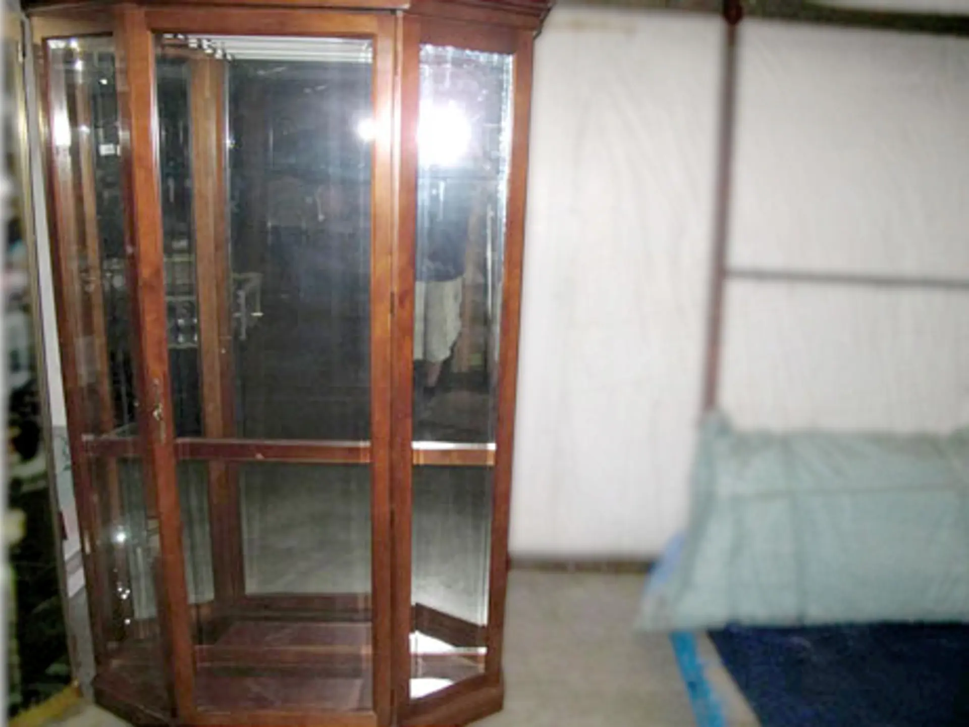 Wood glass display case - 5 glass shelves | Auburn Fall 2012 | RM Sotheby's