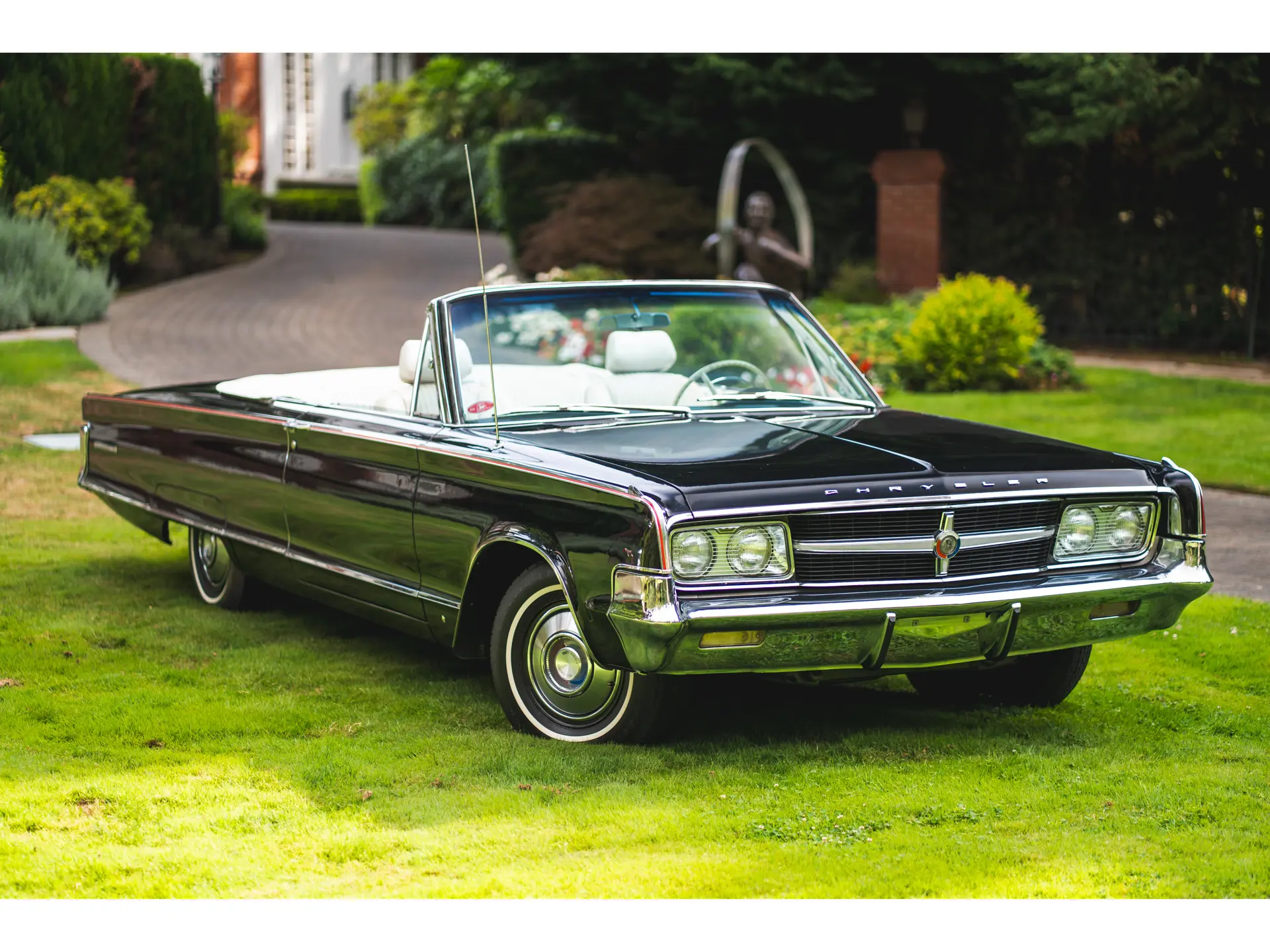 1965 Chrysler 300L Convertible | Hershey 2024 | RM Sotheby's
