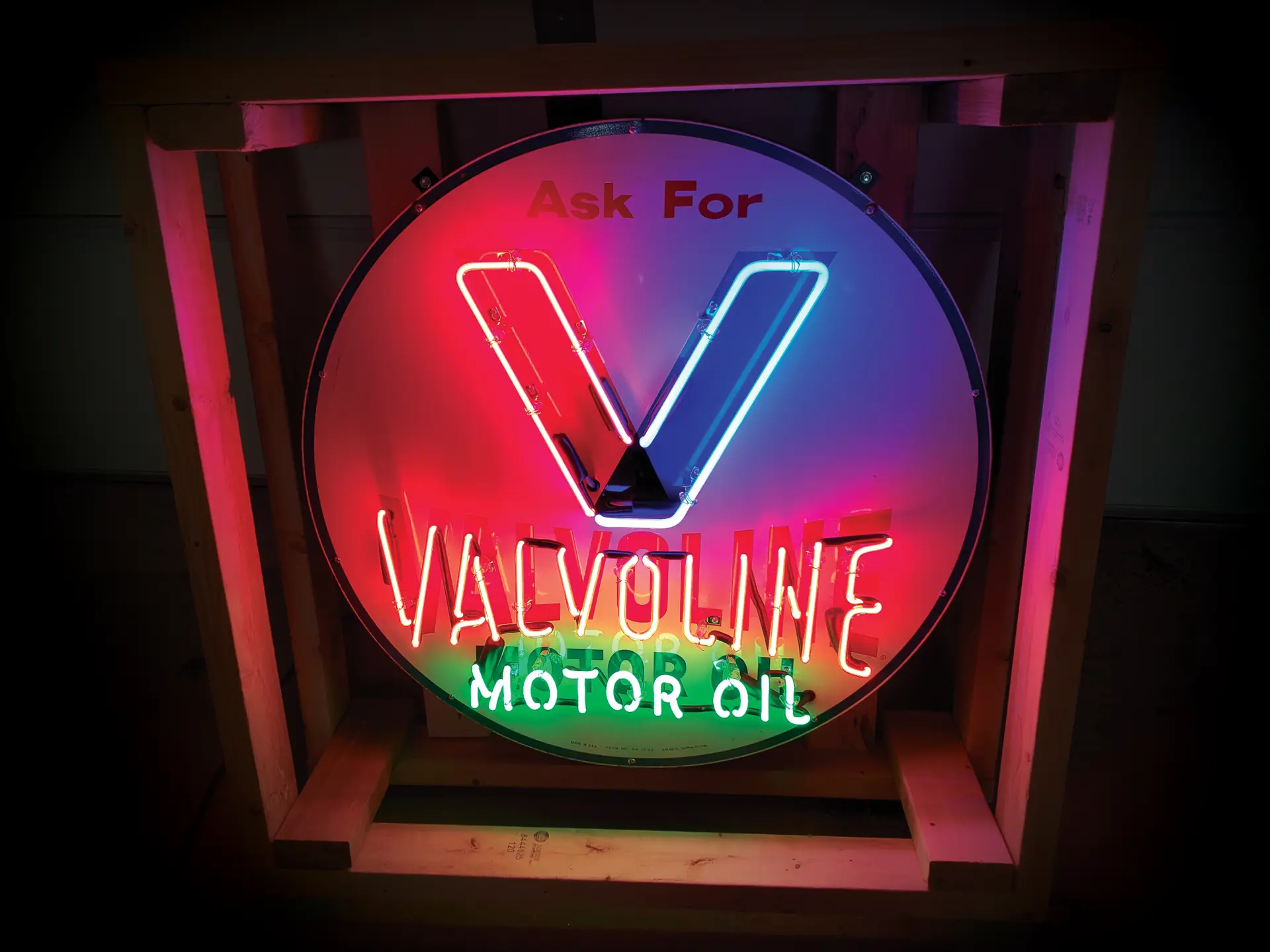 Valvoline Neon Tin Sign | Palm Beach 2020 | RM Sotheby's