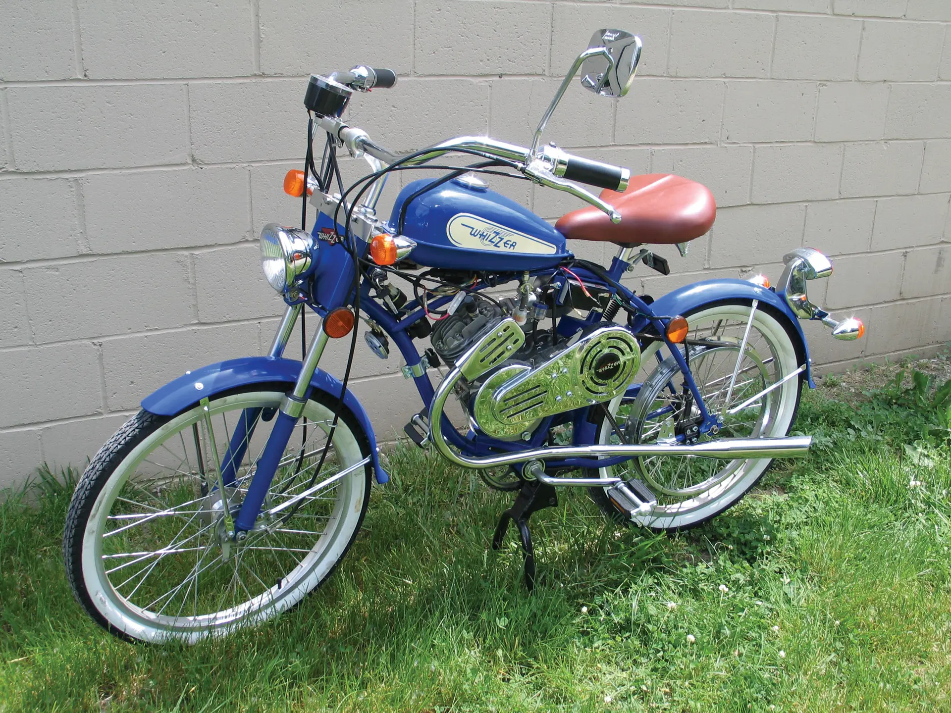 2000 Whizzer Replica Motorbike | The Monterey Sports and Classic Car ...