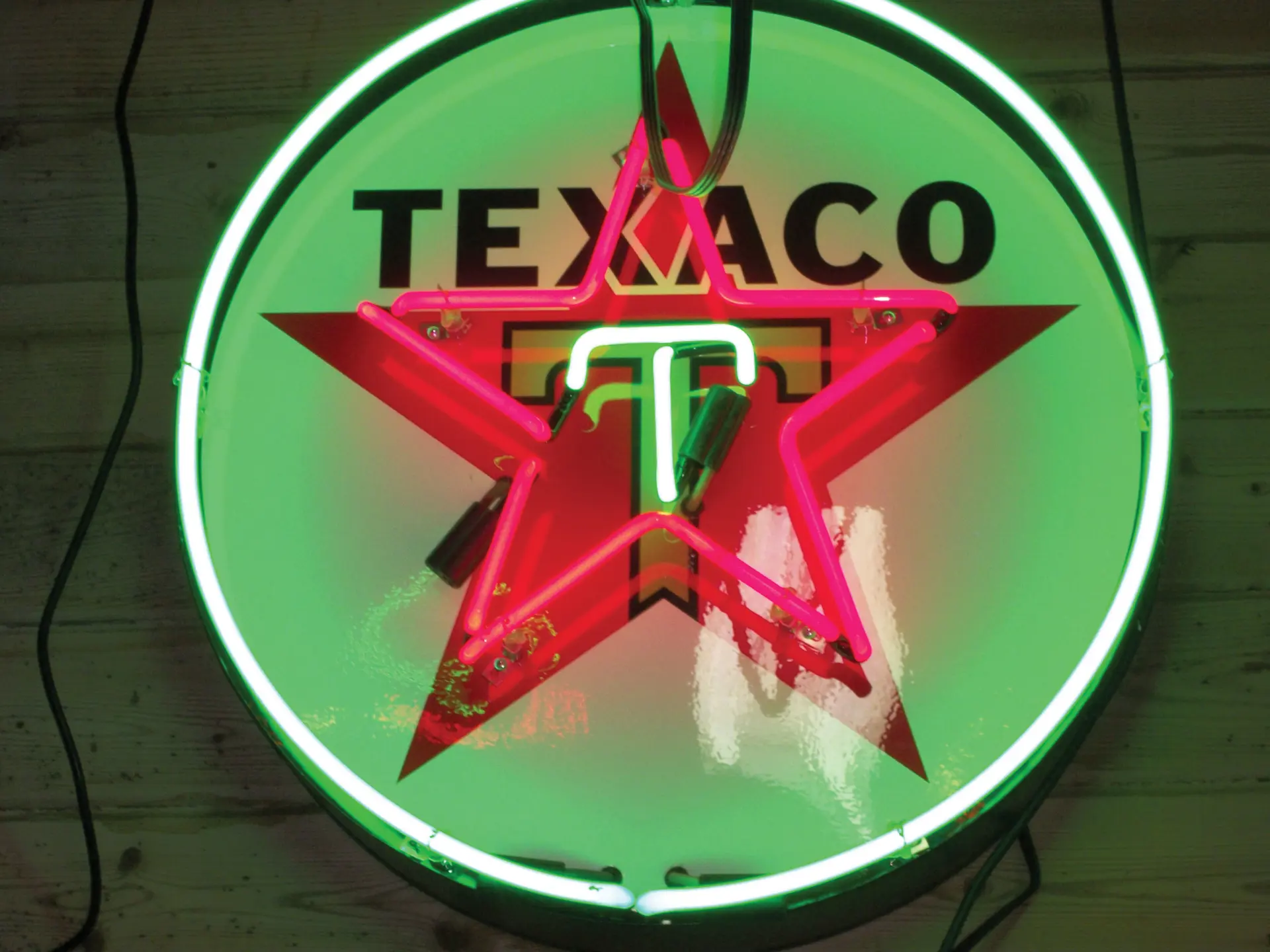 Texaco Star Neon (24 Inches Round) | Auburn Fall 2013 | RM Sotheby's