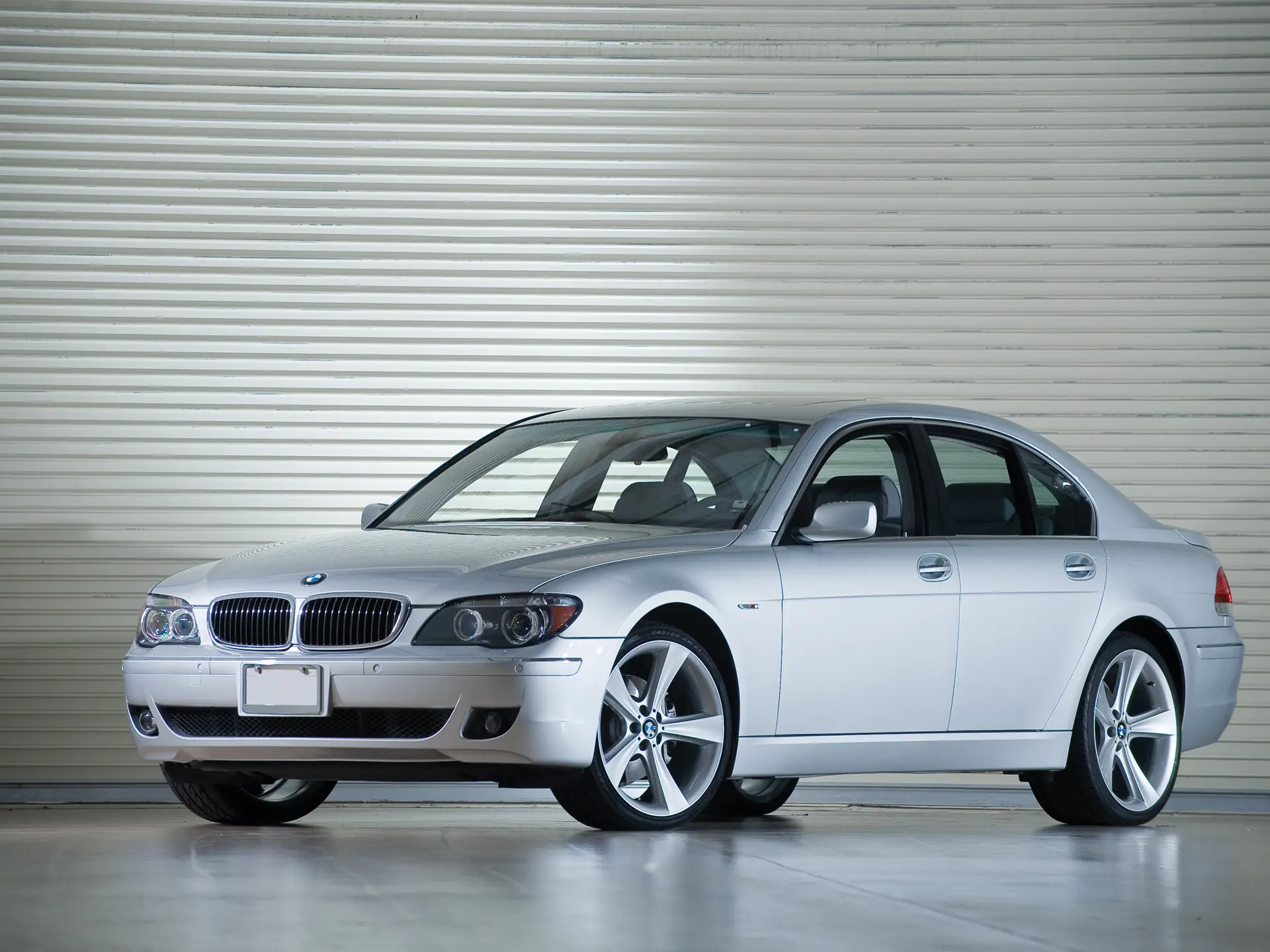2006 BMW 750i | Classic Muscle & Modern Performance | RM Sotheby's