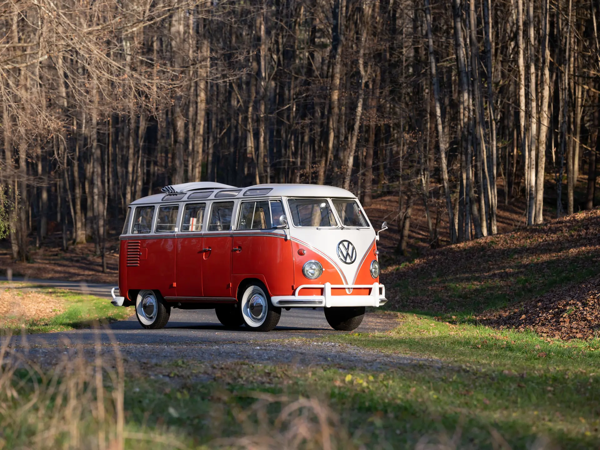 1961 Volkswagen Type 2 Deluxe '23-Window' Microbus | Miami 2024 | RM ...