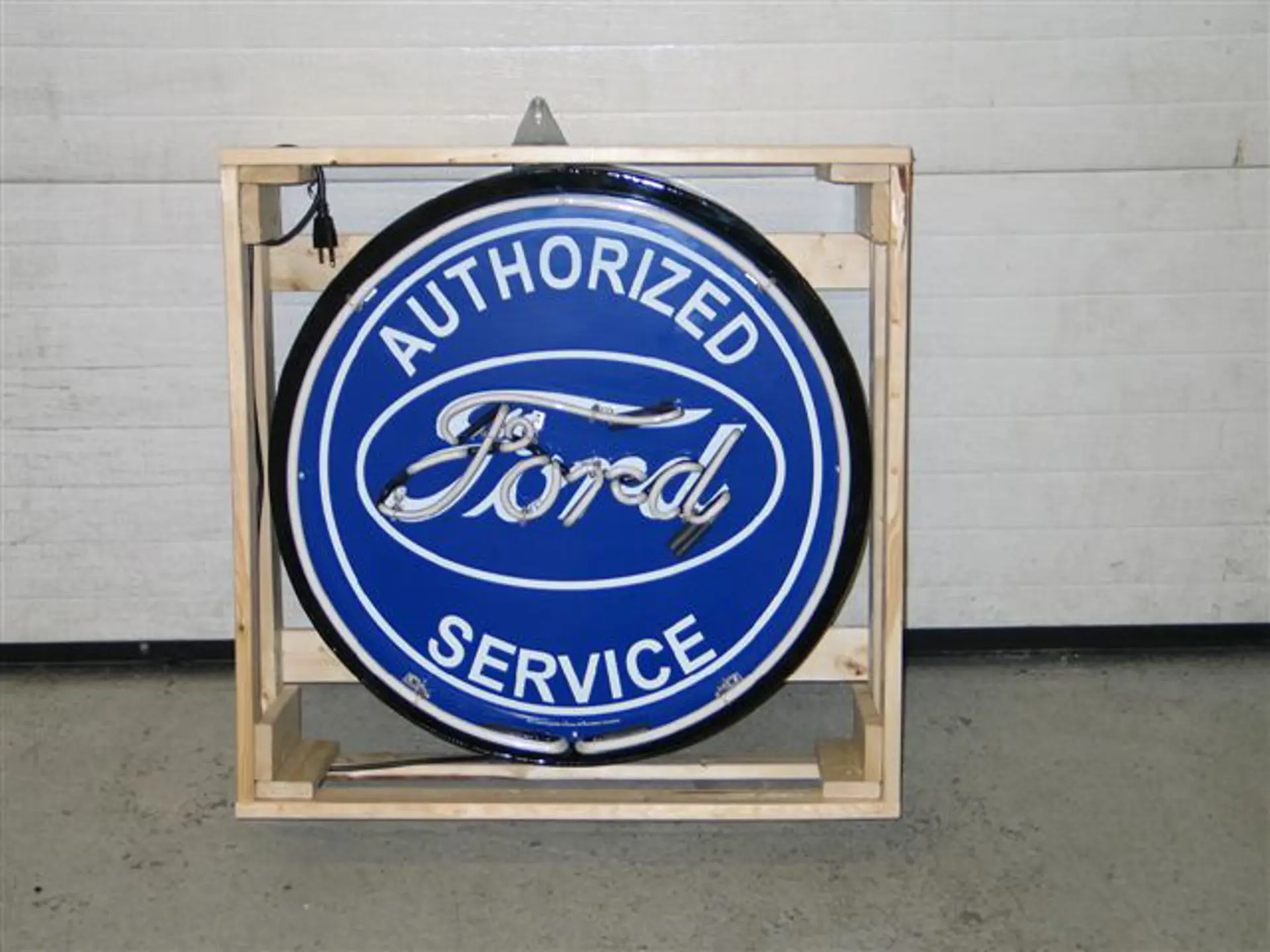 FORD Neon Sign. | The Florida Collector Car Auction 2006 | RM Sotheby's