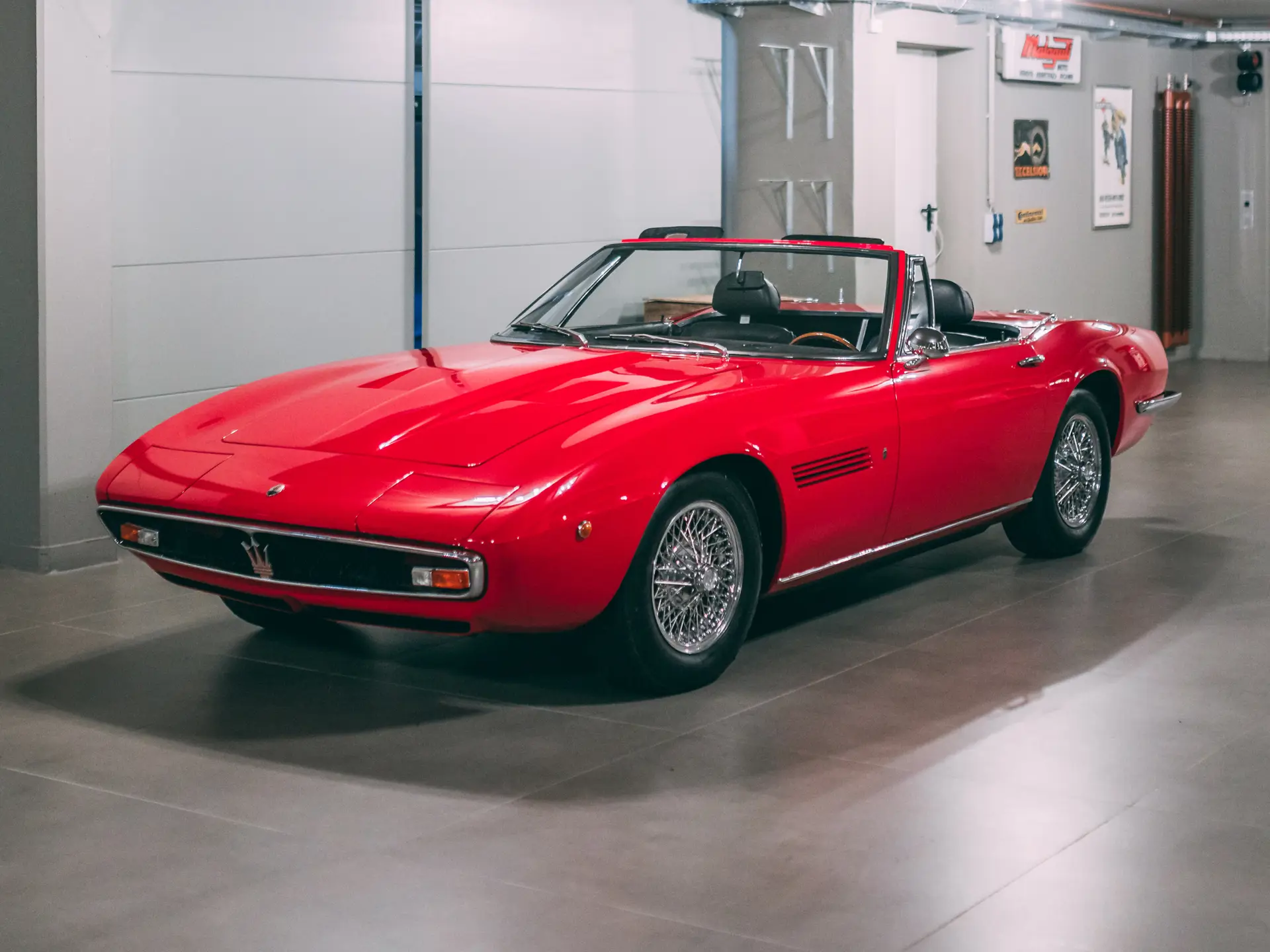 1970 Maserati Ghibli 4.7 Spyder | Paris 2022 | RM Sotheby's