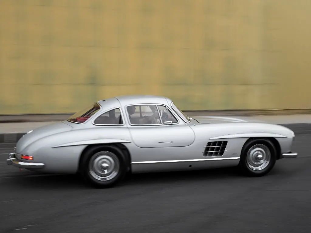 Super Leicht: The Lightweight, Alloy-Bodied 300 SL | RM Sotheby's