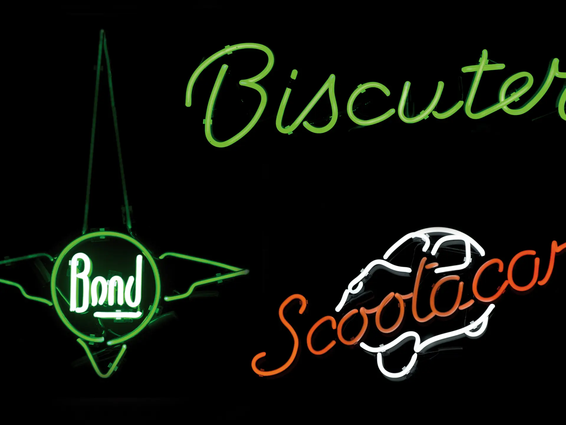 Scootacar, Bond, and Biscuter Neon Signs | The Bruce Weiner Microcar ...