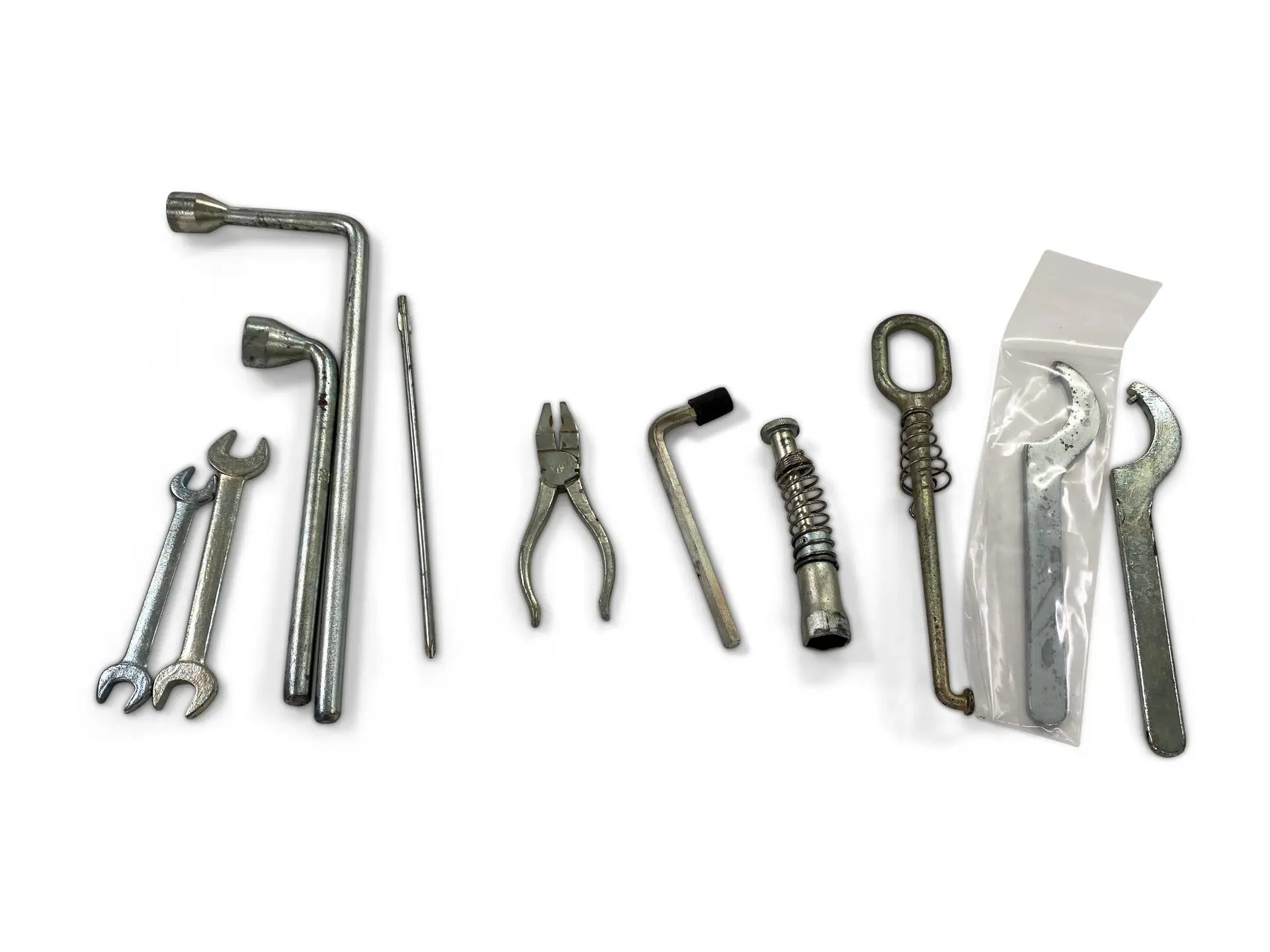 Contents of a Porsche Tool Kit | The White Collection | Online | RM ...