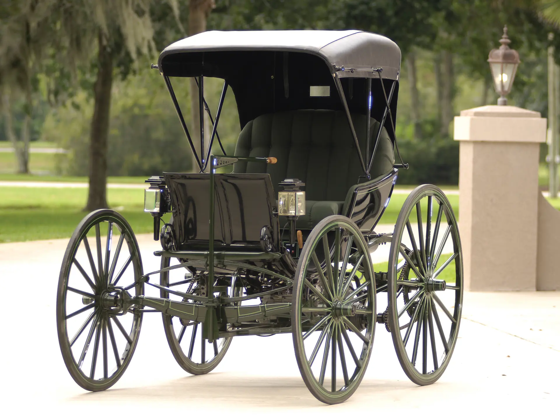 1893 Duryea Replica | The Al Wiseman Collection | RM Sotheby's
