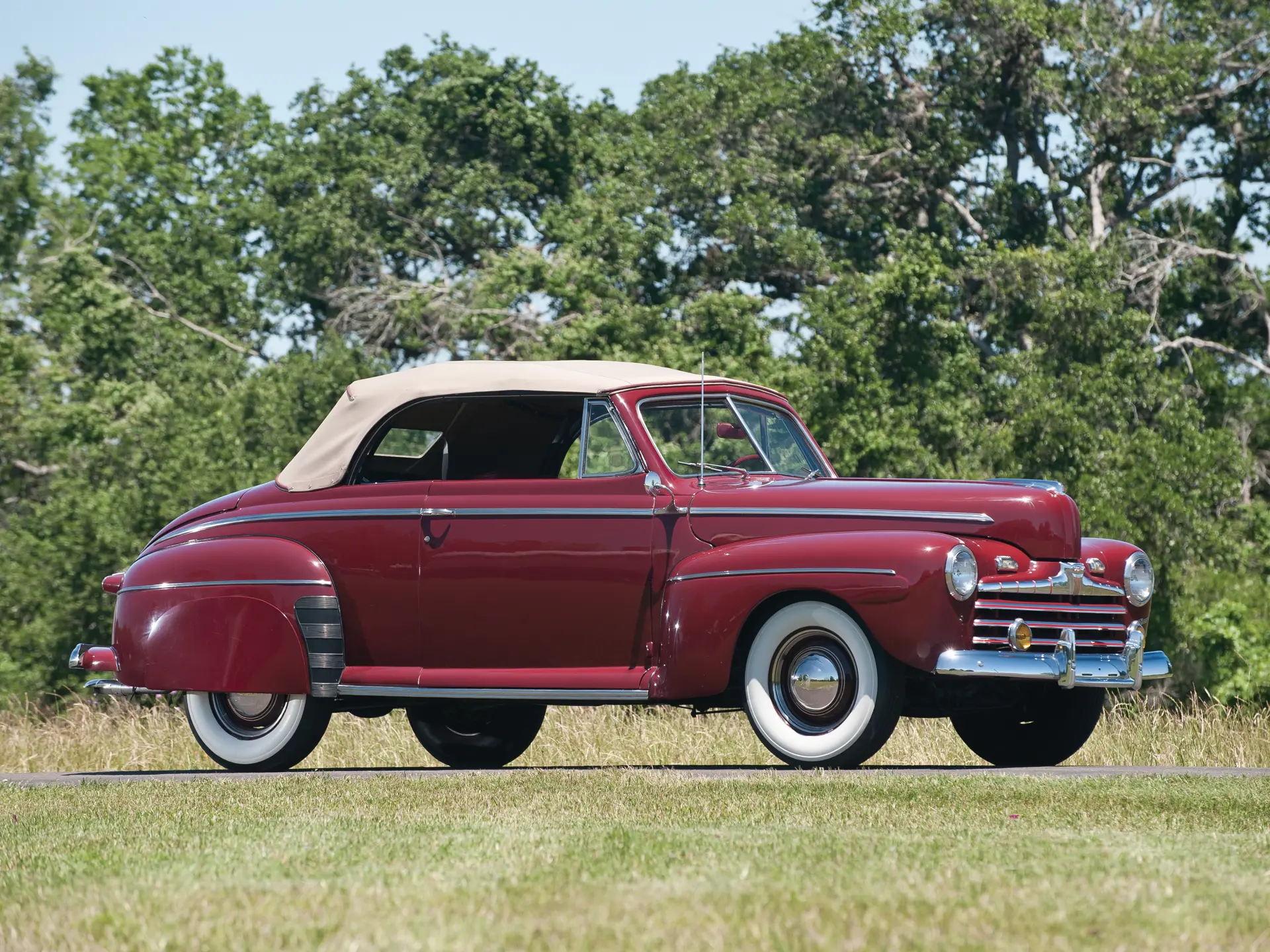 1946 Ford Super DeLuxe Convertible | The Charlie Thomas Collection | RM ...