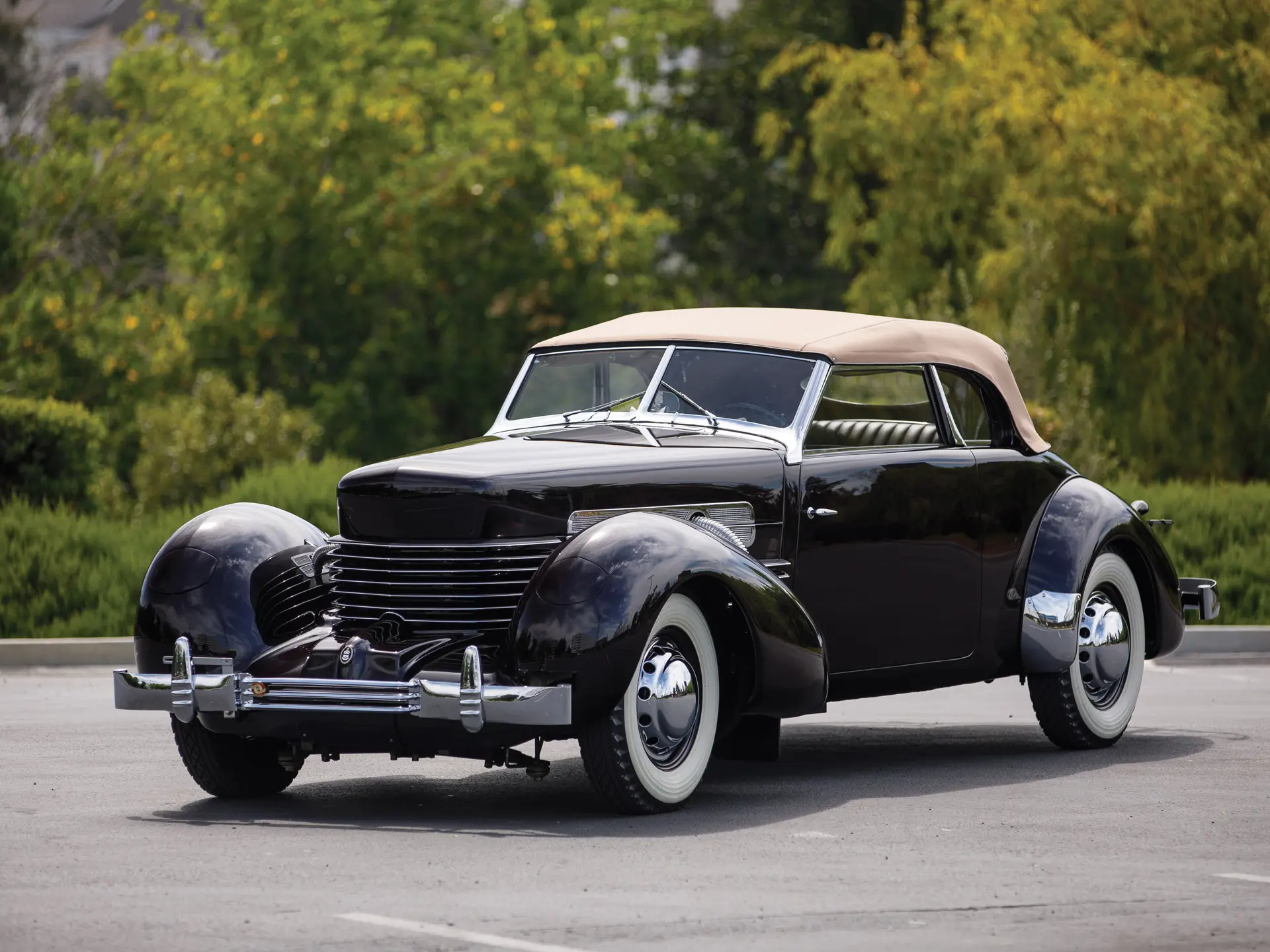 1937 Cord 812 Supercharged Phaeton | Monterey 2018 | RM Sotheby's