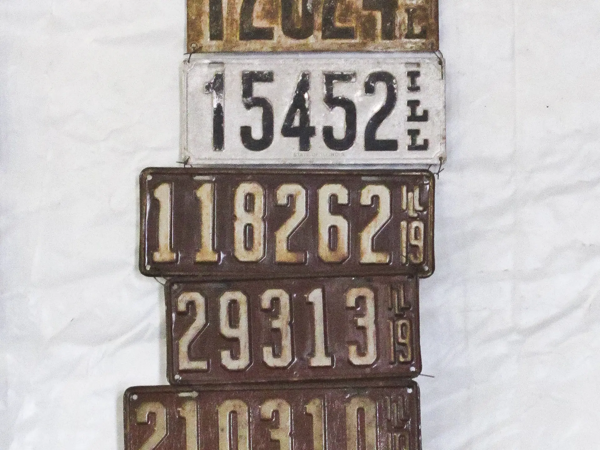 Early Illinois Five and Six Digit License Plates | The Lee Roy Hartung ...