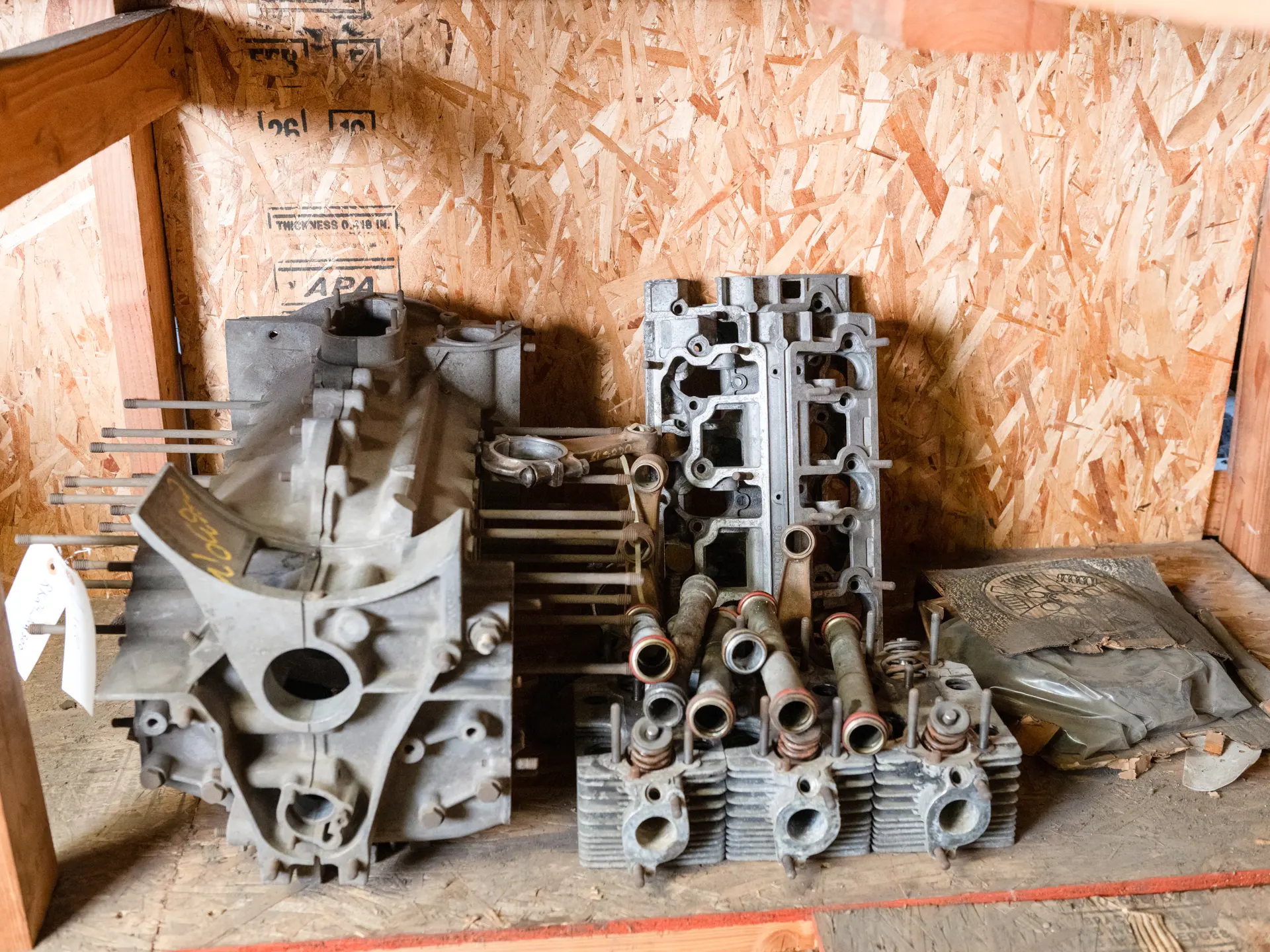 1964 Porsche 911/901 Engine Case, Cylinders, and Internals | The ...