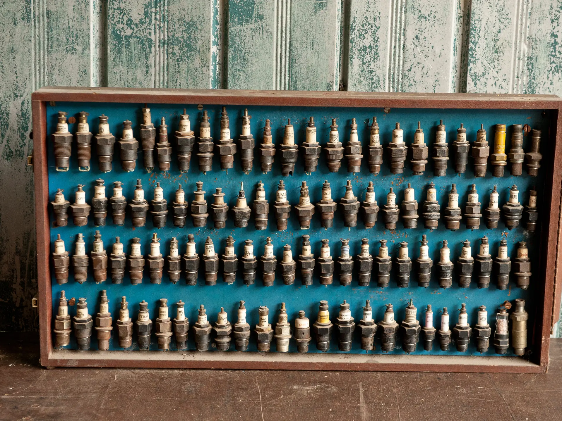 Antique Spark Plugs | The Lee Roy Hartung Collection | RM Sotheby's
