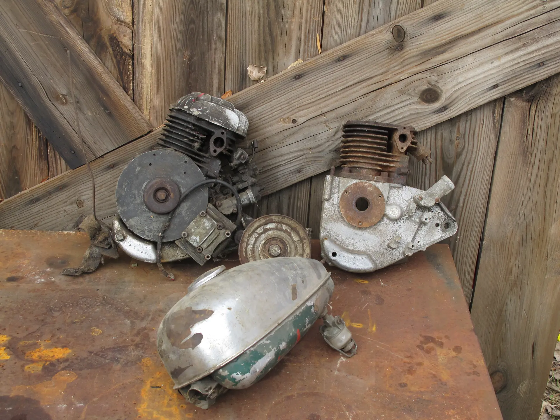 Whizzer Parts | The Lee Roy Hartung Collection | RM Sotheby's