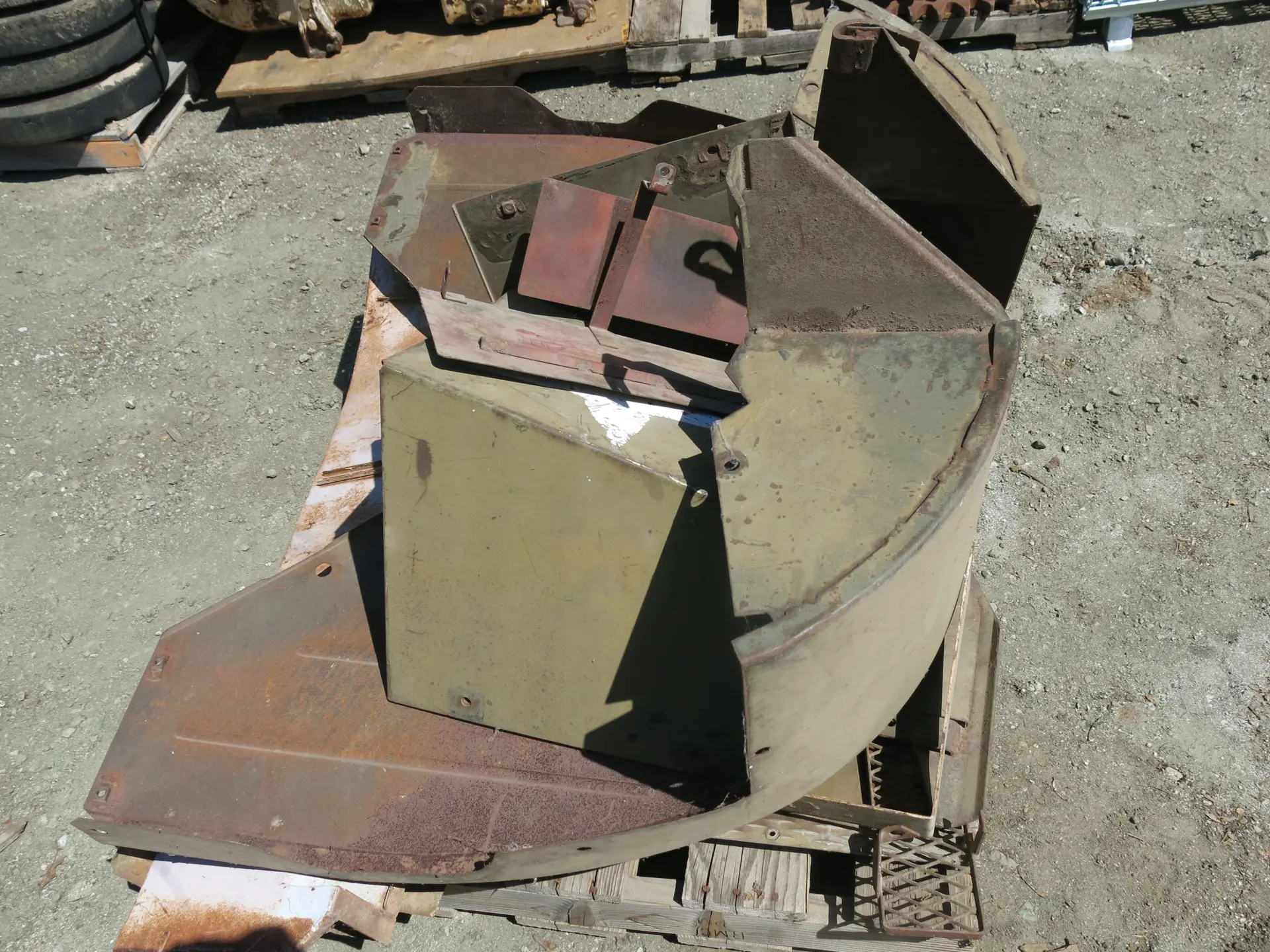 Miscellaneous Tank Fenders | The Littlefield Collection | RM Sotheby's