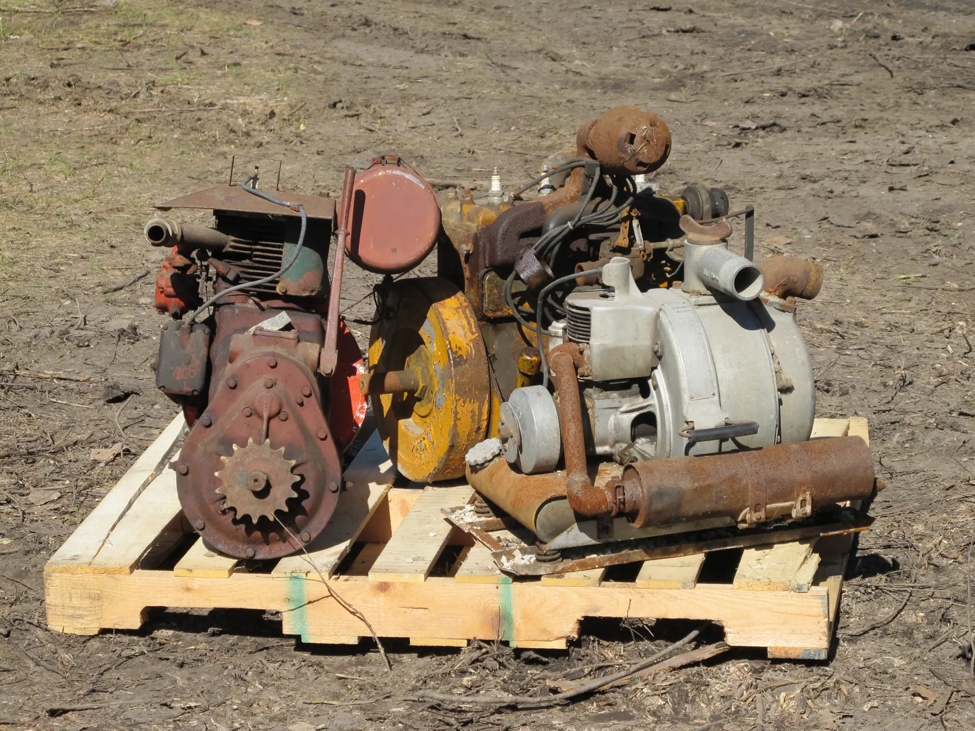 Gasoline Engines | The Lee Roy Hartung Collection | RM Sotheby's