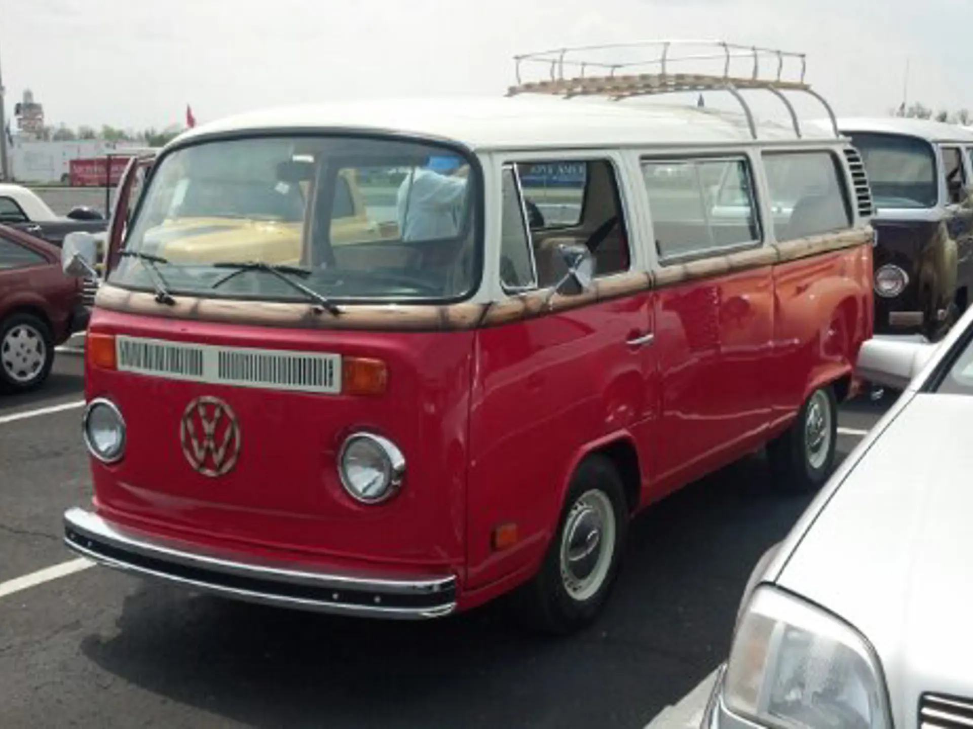 1978 Volkswagen 7-Passenger Bus | Auburn Spring 2013 | RM Sotheby's